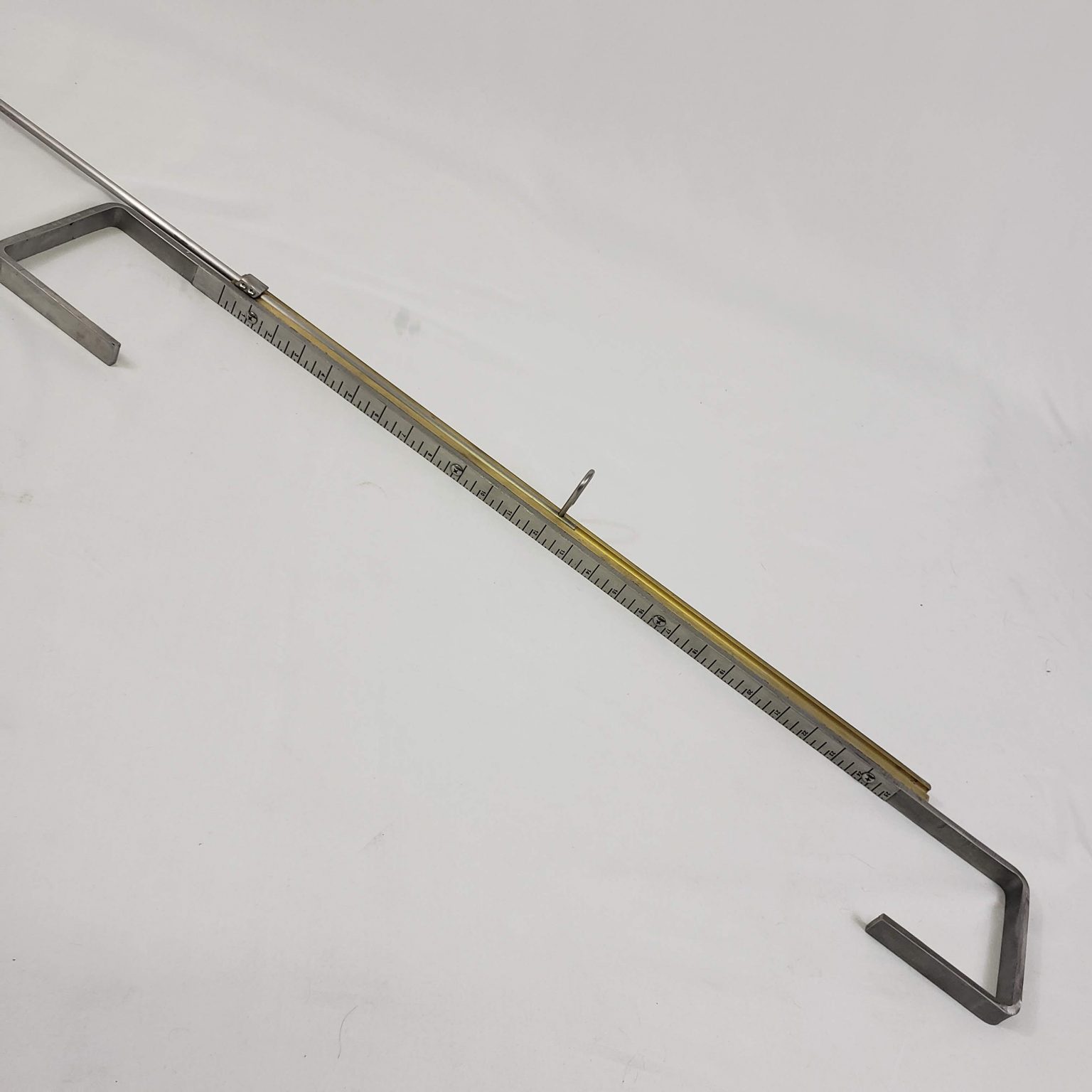 Railroad Tools and Solutions, Inc. | TANK CAR MEASURING DEVICE