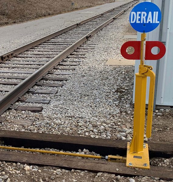 Railroad Tools and Solutions, Inc. | ERGONOMIC OPERATING STAND WITH TARGETS