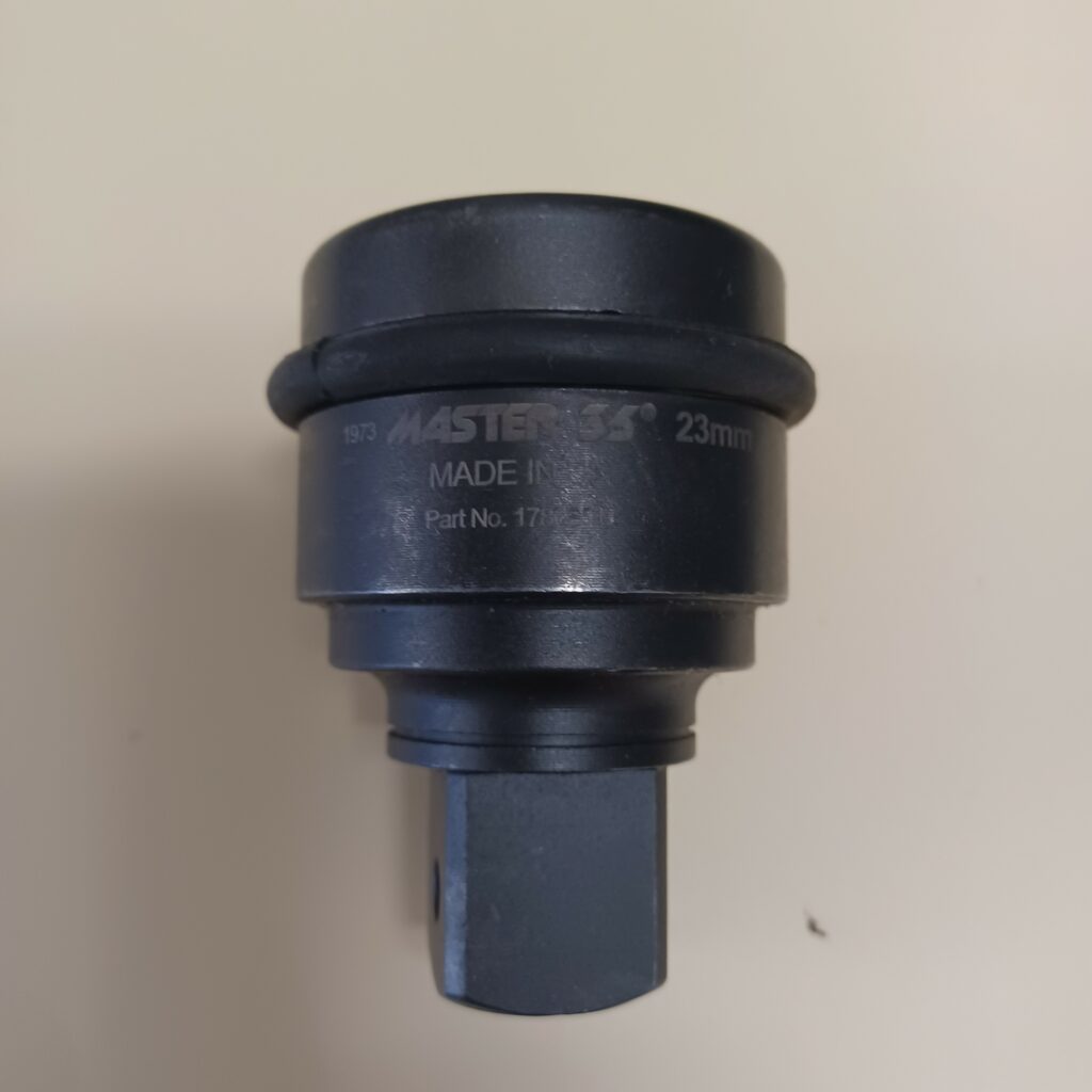 Railroad Tools and Solutions, Inc. | SQUARE SOCKET 1″ FEMALE TO 23 MM MALE